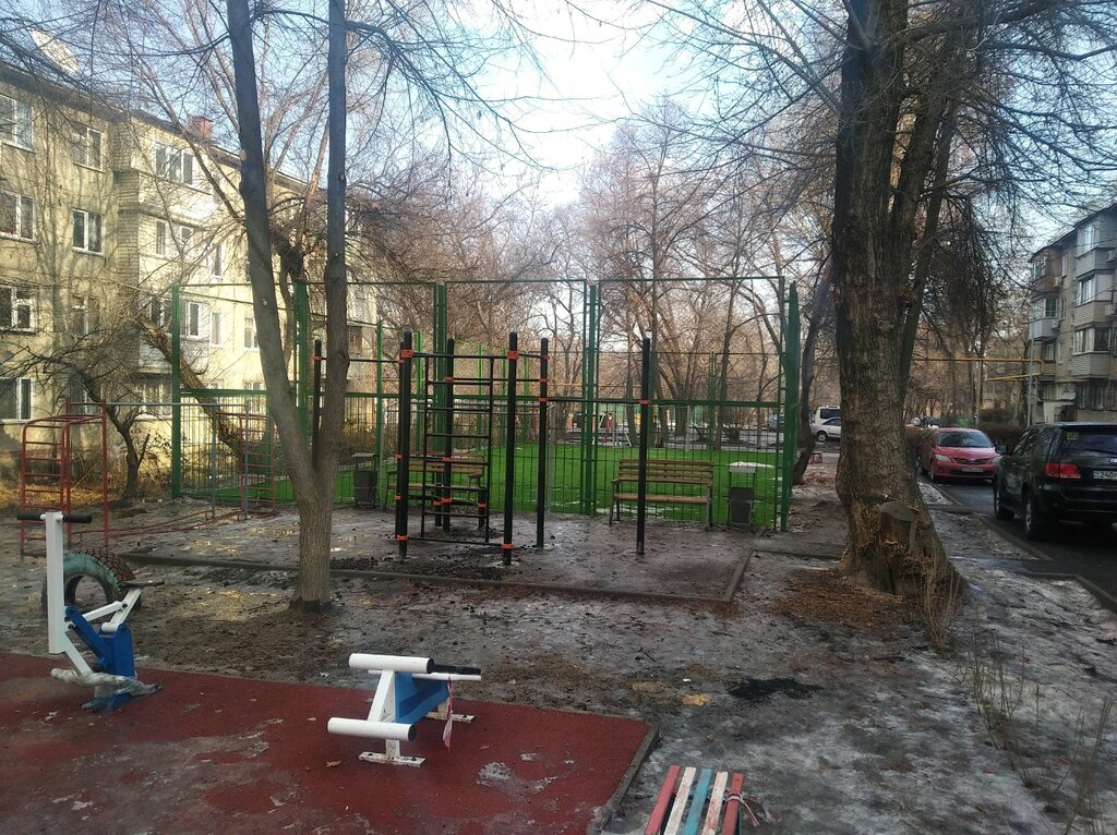 Spor alanı Football Field, Almatı, foto