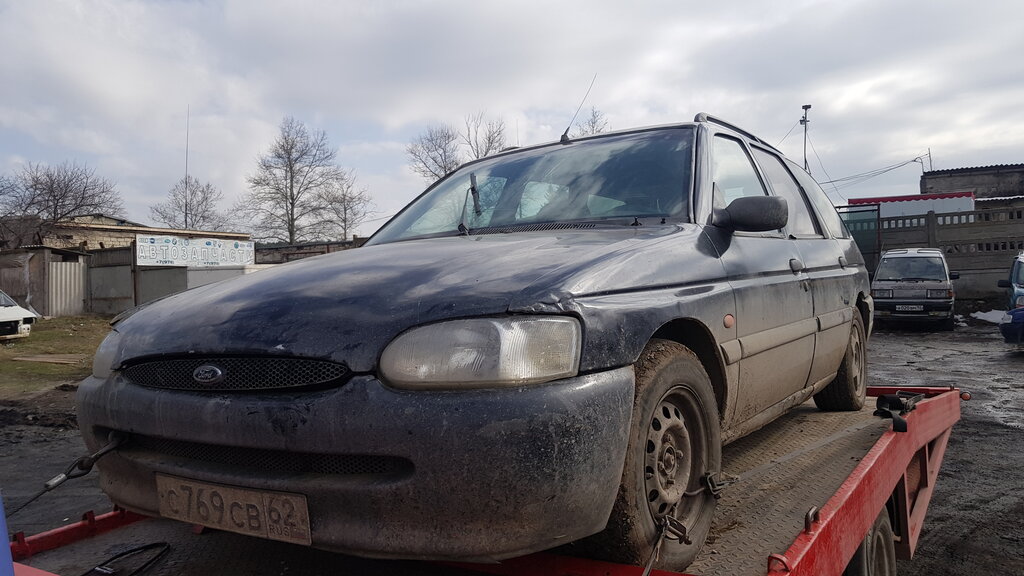 Çıkma yedek parça Parsing a car from A to Z, Kırım Cumhuriyeti, foto