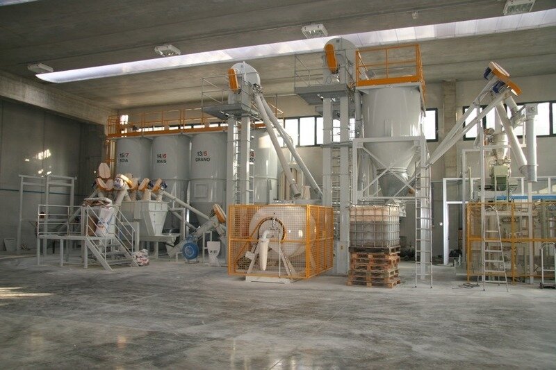 Sanayi ekipmanları firmaları Sima Srl, Dünya, foto