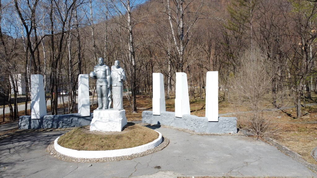 Park, sokak heykeli Фронт и тыл, Dalnegorsk, foto