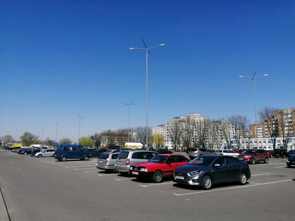 Otoparklar Car park, Brest, foto