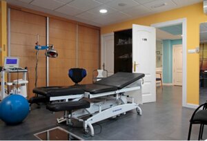 Abd Fisioterapia - Centro De Fisioterapia Enrique García Garcés (Comunidad Autónoma de Castilla-La Mancha, Ciudad Real, Tomelloso, Calle Cabo Noval, 5), tıp merkezleri ve klinikler