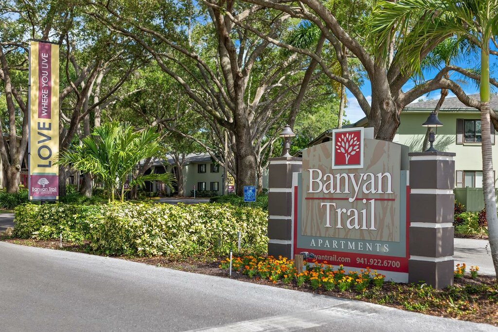 Emlak ofisi Banyan Trail Apartments, Florida Eyaleti, foto