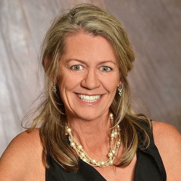 Arazi dizisi Lisa Nielsen West USA Realty, Mesa, foto
