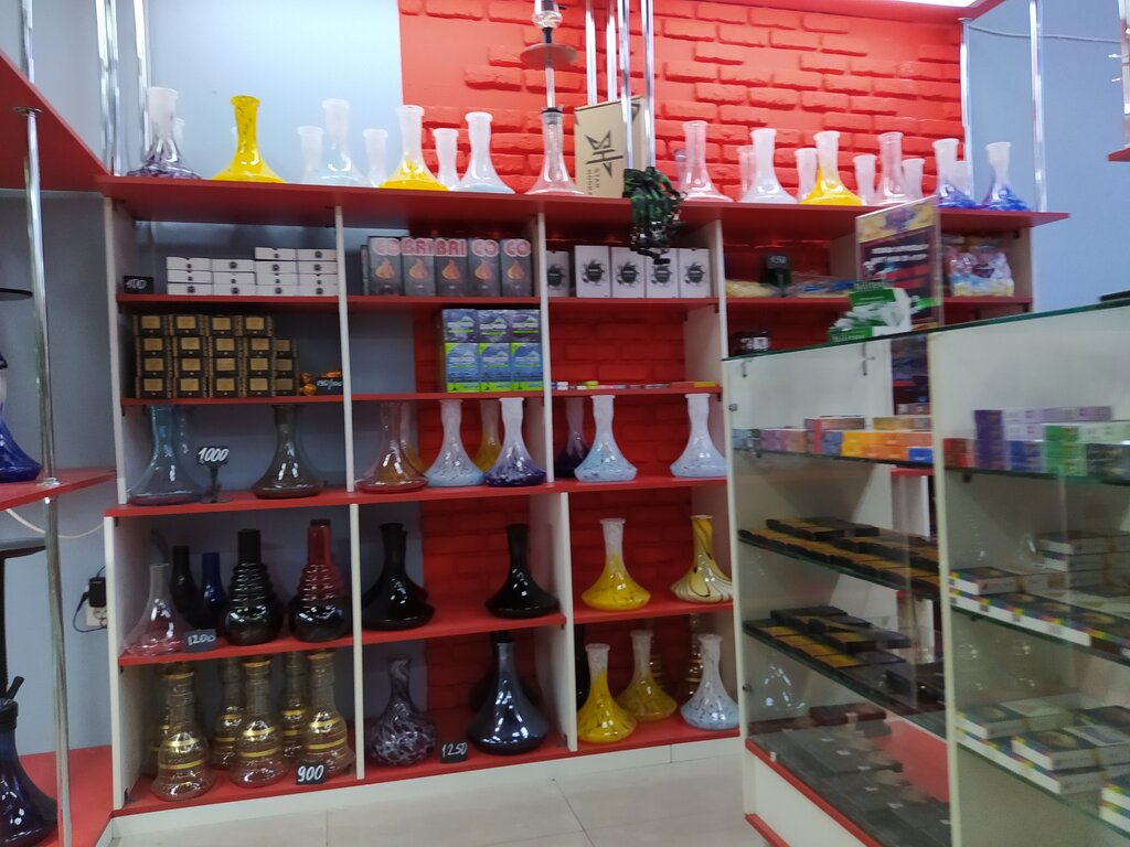 Tütün, sigara mağazaları Tooman, Simferopol (Akmescit), foto