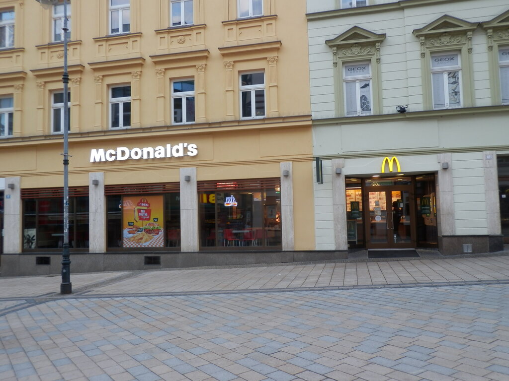 Fast food McDonald's, Karlovy Vary, foto