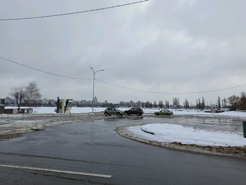 Otoparklar Parking lot, Voronej, foto