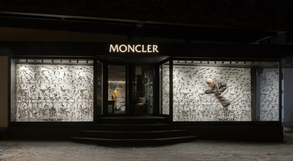 Giyim mağazası Moncler, Bern, foto
