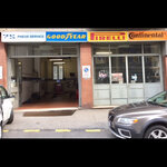 Pneus Service (Via Fabio Severo No:133, Trieste), jant ve lastikçiler  Trieste'den