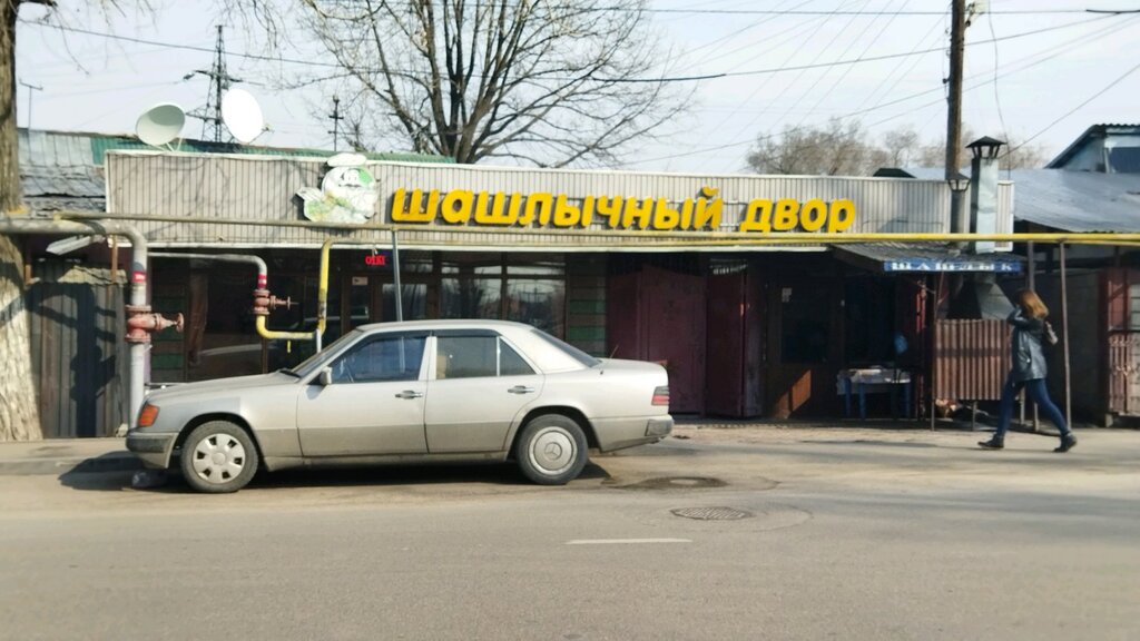 Fast food Shashlychnyj dvor, Almatı, foto