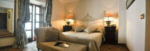 Linda Boutique Hotel (Calle Ancha No:21, Marbella), otel  Marbella'dan