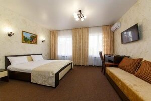 Long Beach (proyezd Zolotoy Bereg No:2, Anapa), otel  Anapa'dan