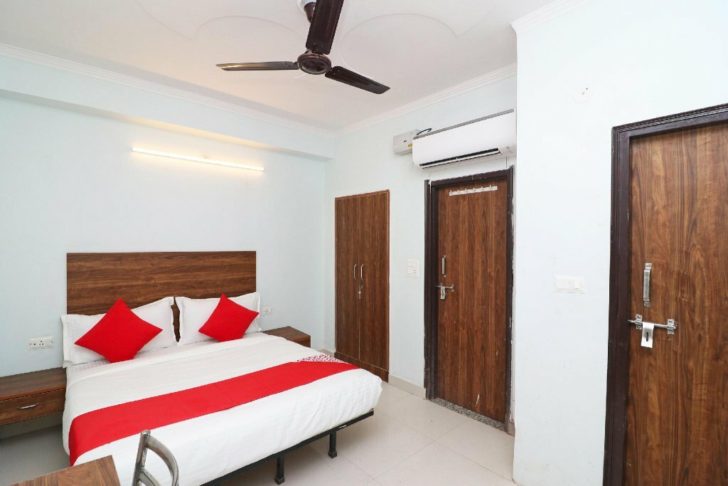 Otel Oyo Flagship 39600 Sathguru Residency, Delhi, foto