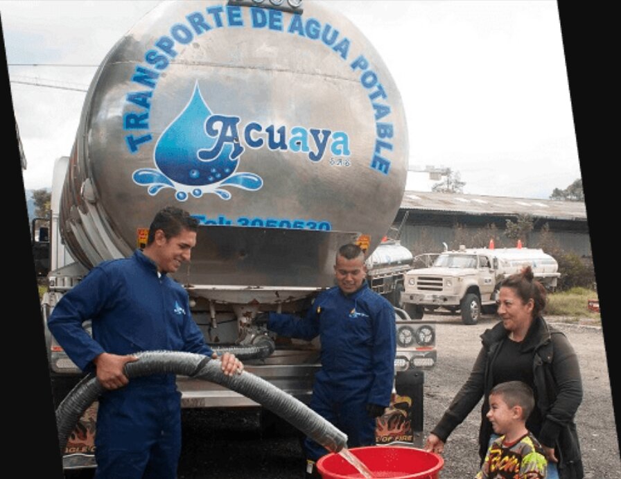 Su satışı Acuaya, Bogota, foto