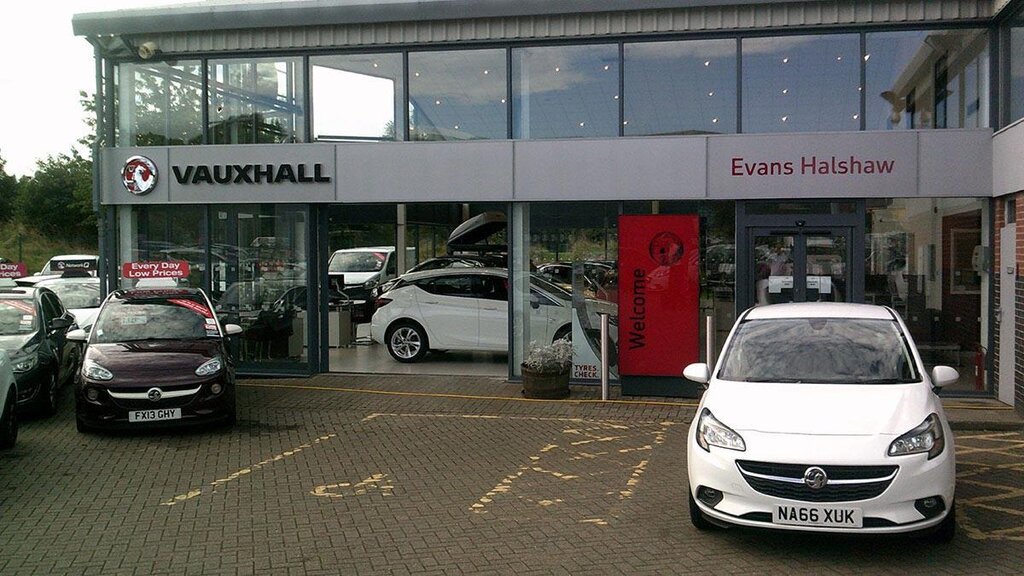Otomobil parçaları imalatı Used Car Service Centre Cramlington, İngiltere, foto