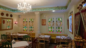 Kolyada (ulitsa Zhukovskogo No:123), kafe  Novosibirsk'ten