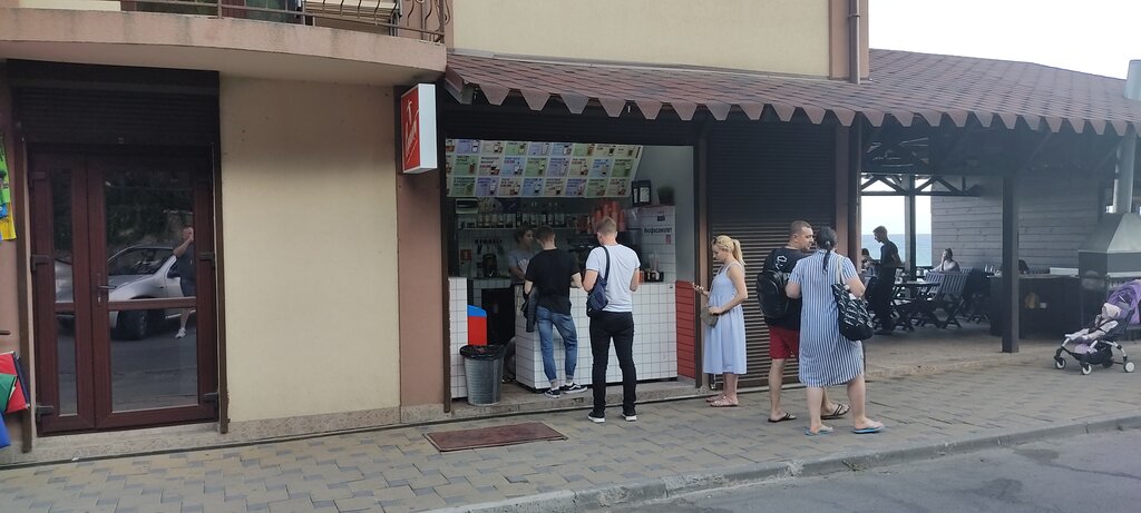 Kahve dükkanları Самолёт, Aluşta, foto