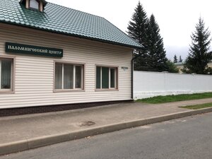 Dom palomnika Pskovo-Pecherskogo monastyrya (Yuryevskaya Street No:82А, Pechory), otel  Pechory'den