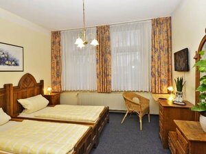 Haus Kleimann-Reuer (North Rhine-Westphalia, Bottrop, Hegestraße), otel  Gladbeck'ten