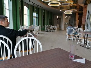 На Тихом Дону (ulitsa 25 let Oktyabrya No:32), restoran  Semiluki'den
