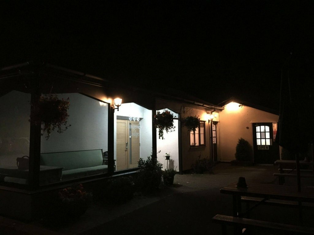 Otel Llangeview Lodge, Galler, foto