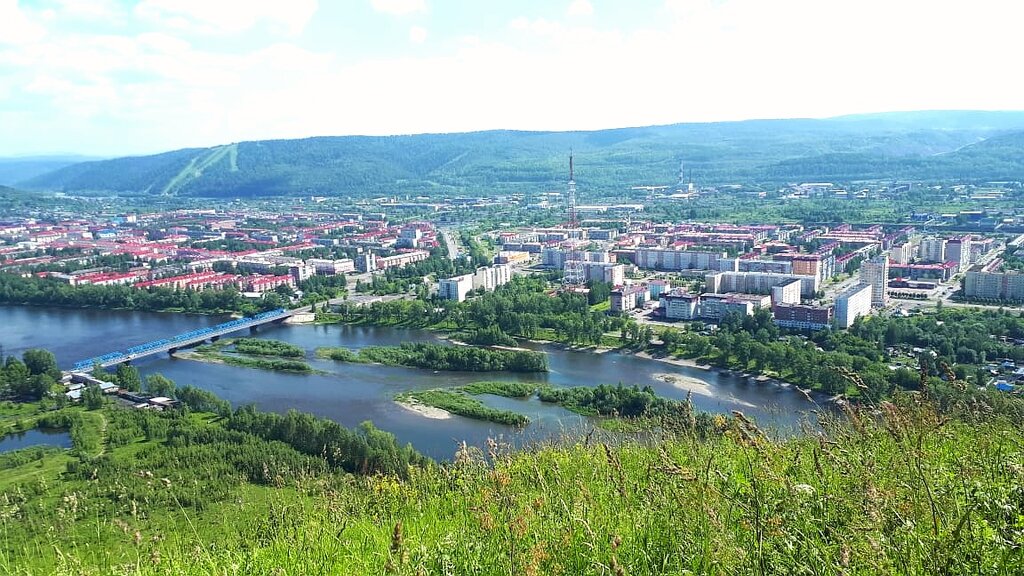 Dağ zirvesi Лысая гора, Mejdureçensk, foto