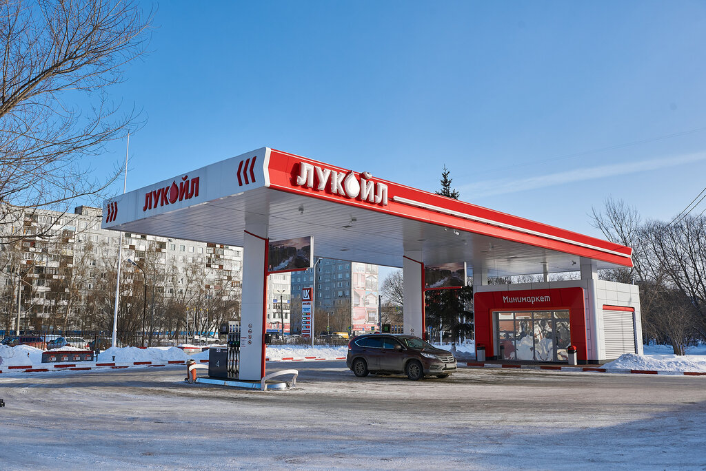 Benzin istasyonu Lukoil, Omsk, foto