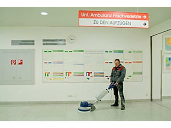 Temizlik şirketleri Universal Gebäudereinigung GesmbH, Innsbruck, foto