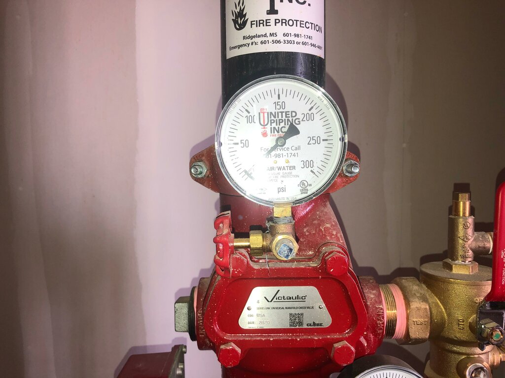 Yangın ekipmanları United Piping, Inc, Missisippi Eyaleti, foto