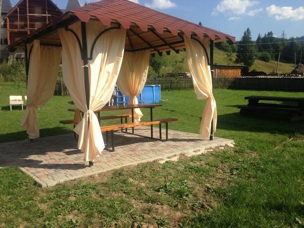 Otel Usadba Karpatsky Imeniye, Lvivska oblastı, foto