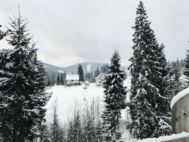 Otel Gostinny dvor Bugel Shtrasse, Yaremcha, foto