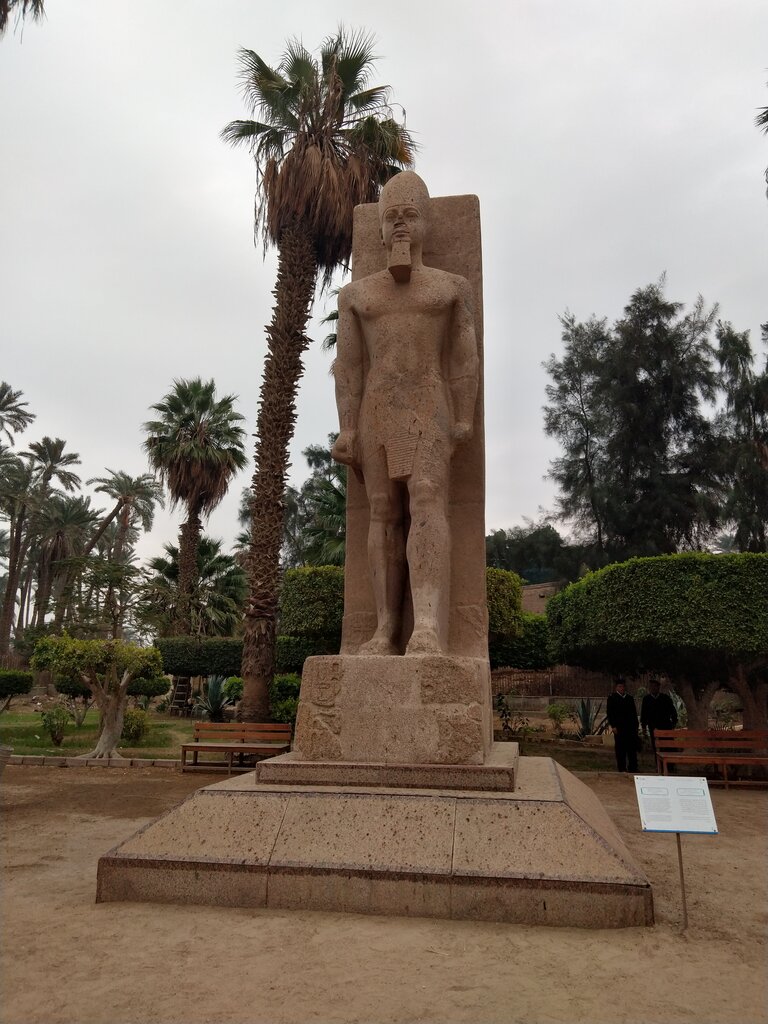 Anıt, heykel Ramesses the Great, , foto