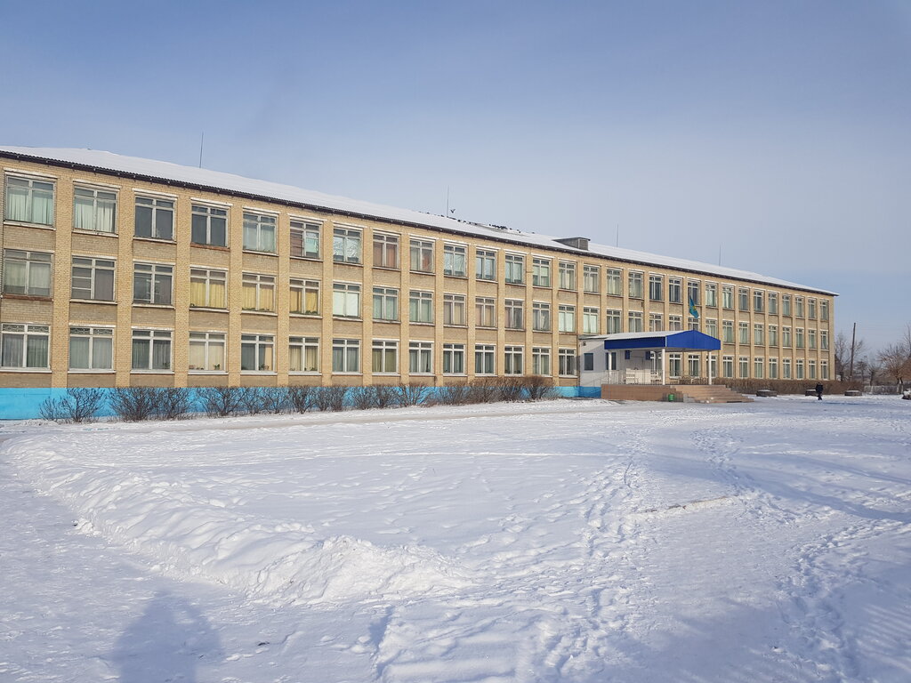 Ortaokul Amankaragai secondary school named after N.Ostrovsky, Kostanay eyaleti, foto