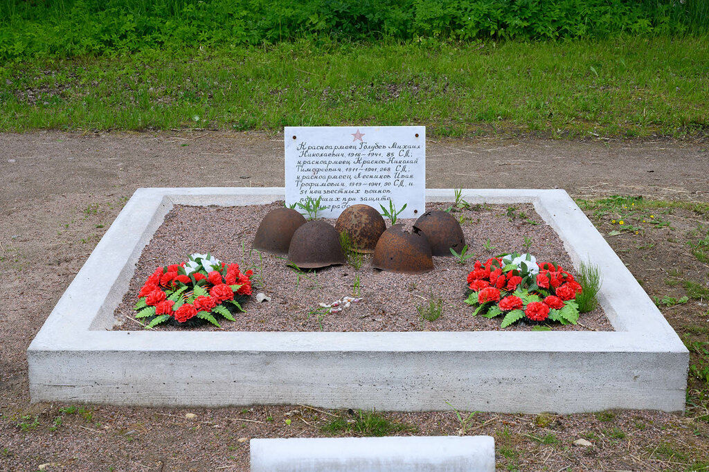 Anıt, heykel Братские могилы, Saint‑Petersburg, foto