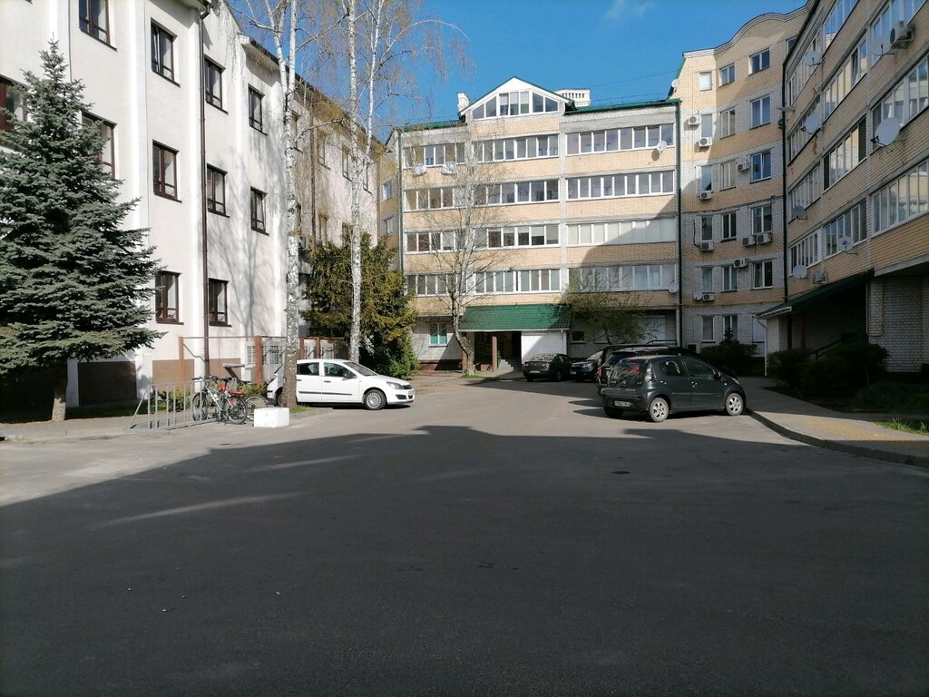Otoparklar Автомобильная парковка, Brest, foto