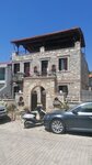Burunucu Taş Otel (İzmir, Foça, Fevzi Çakmak Mah., İsmet İnönü Blv., 12A), otel  Foça'dan