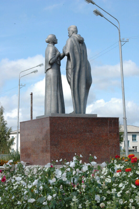 Anıt, heykel Воинам, павшим в годы Великой Отечественной войны, Hantı‑Mansi Özerk Okrugu, foto