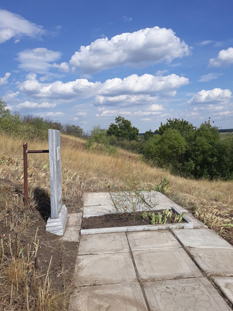 Anıt, heykel Братская могила № 339, Voronejskaya oblastı, foto