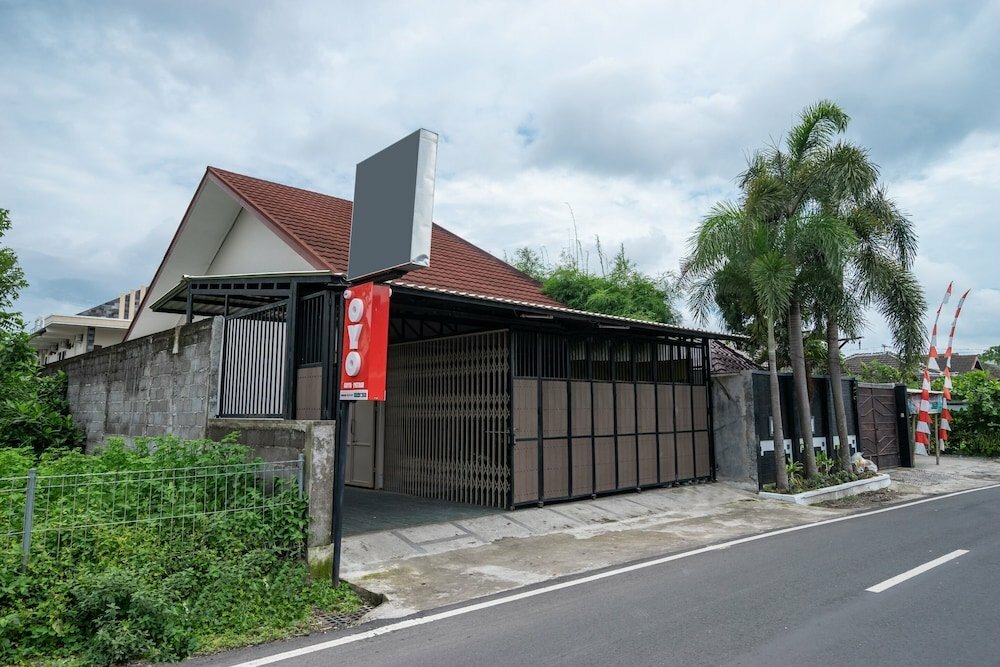 Otel Oyo 2347 Griya Patran Near Rs Queen Latifa, Dünya, foto