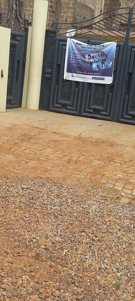 Anaokulları Meed J Baby Sitting, Dünya, foto