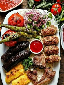 Chinar (Qəbələ rayonu, Zarağan kəndi), restoran  Kebele Rayonu'ndan