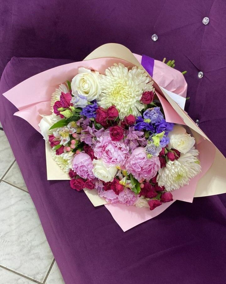 Çiçek teslimatı Imperiya Tsvetov, Kostanay, foto