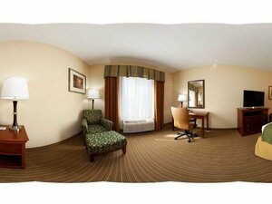 Holiday Inn Express & Suites Portland (Minnesota, Hennepin County, Minneapolis, Portland Avenue), otel  İndiana Eyaleti'nden