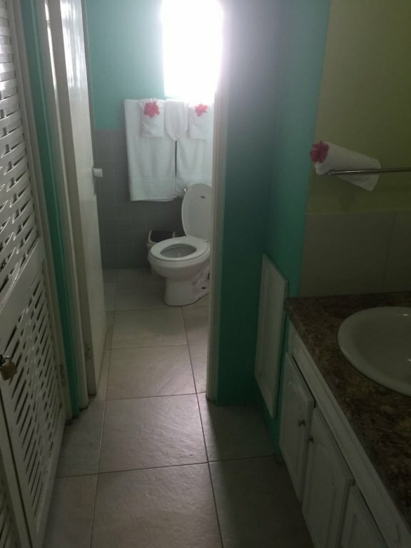 Otel Cool Breeze Beach Studio, Montego Bay, foto