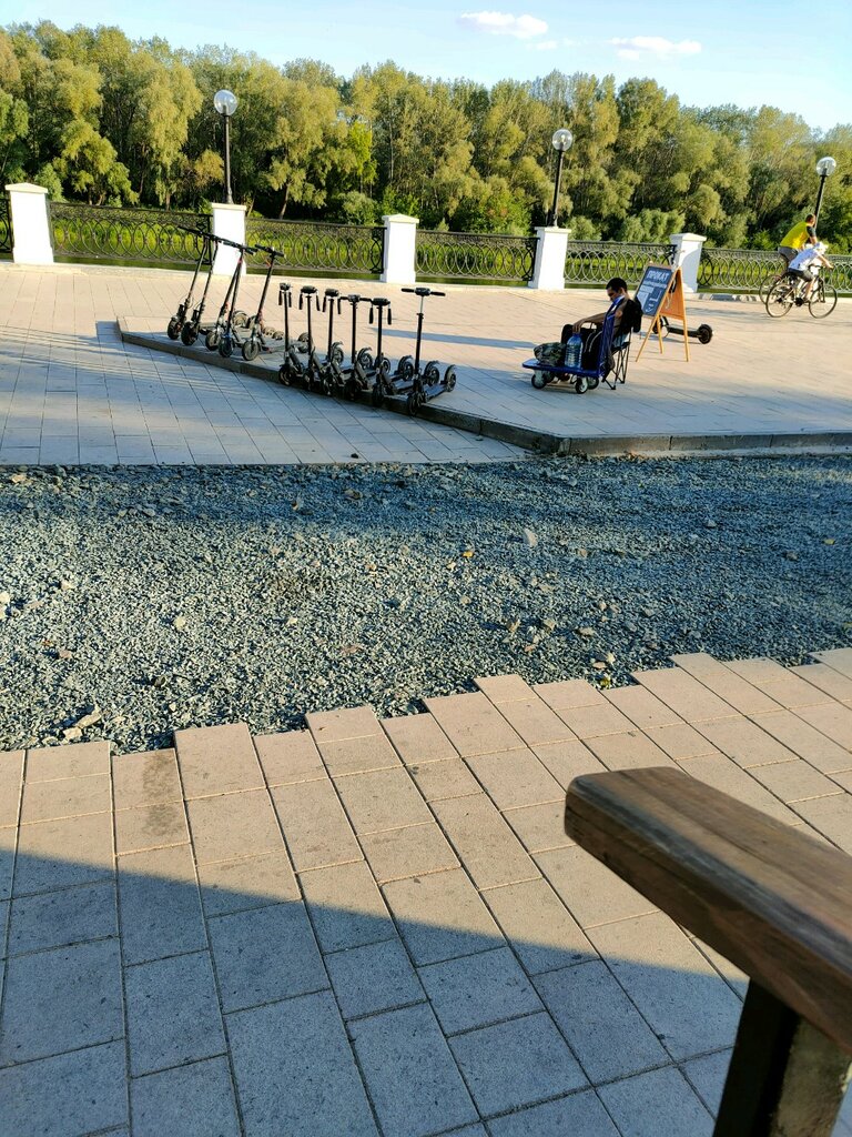 Kiralama noktası Electric scooter rental, Orenburg, foto