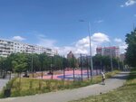 Спортивная площадка (Tula Region, munitsipalnoye obrazovaniye Tula, Sovetskiy City administrative district, skver Pamyati Voinov-Internatsionalistov), spor alanı  Tula'dan