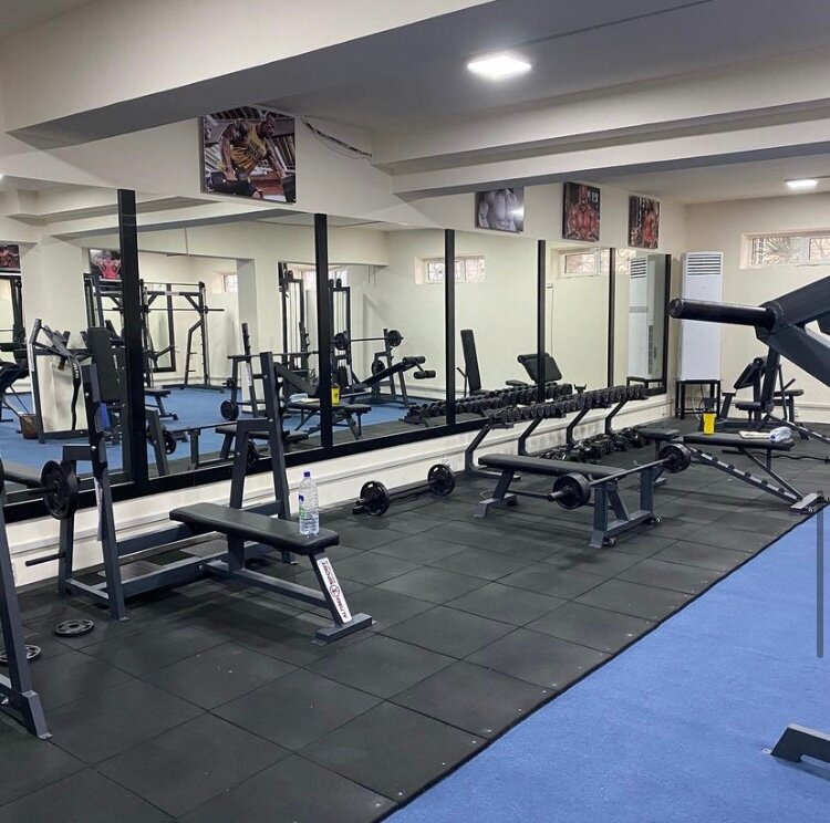 Fitness kulüpleri Gigante Gym, Semerkant, foto