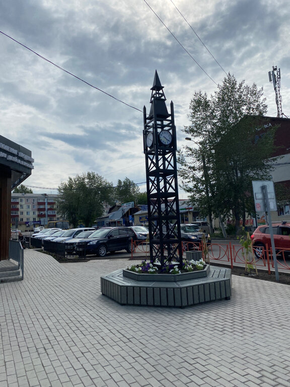 Dekorasyon ve süsleme, onur panosu Часы, Usolye‑Sibirskoye, foto