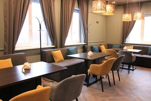 Aura (pereulok Tereshkovoy No:12А, Ustyuzhna), restoran  Ustugna'dan