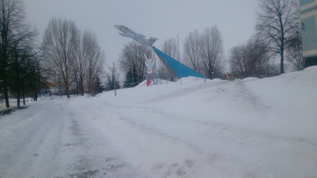 Teknoloji anıtı Самолëт Л-29 Дельфин, Ulyanovsk, foto